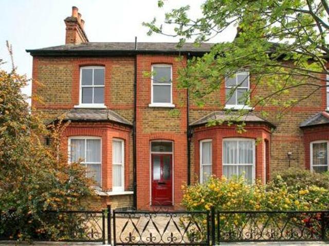 3 Bedroom Semi detached House For Sale In London