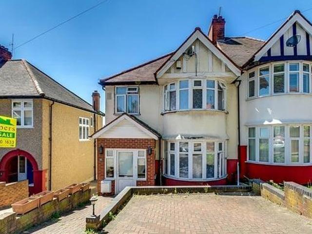 3 Bedroom Semi detached House For Sale In London