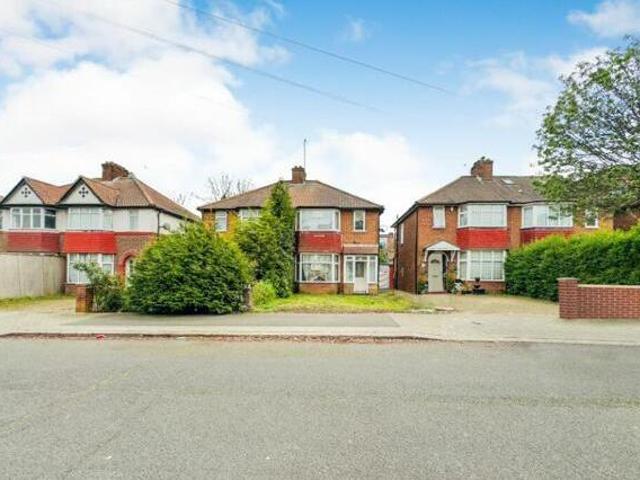 3 Bedroom Semi detached House For Sale In London