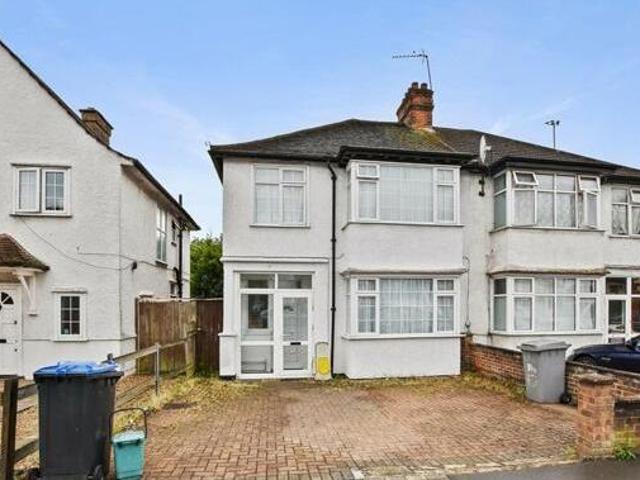 3 Bedroom Semi detached House For Sale In London