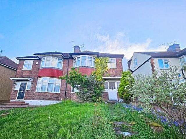 3 Bedroom Semi detached House For Sale In London