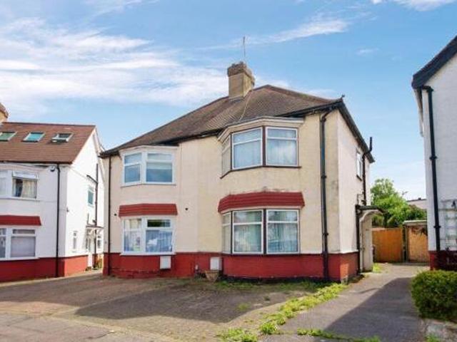 3 Bedroom Semi detached House For Sale In London
