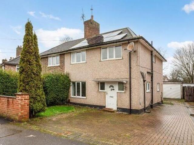 3 Bedroom Semi detached House For Sale In London