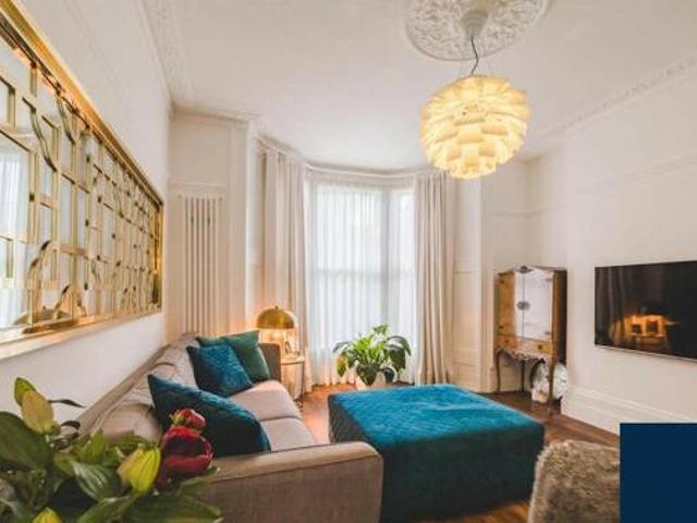 3 Bedroom Semi detached House For Sale In London