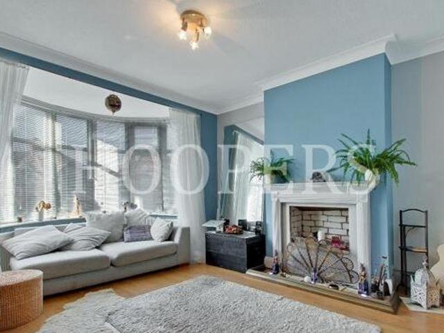 3 Bedroom Semi detached House For Sale In London