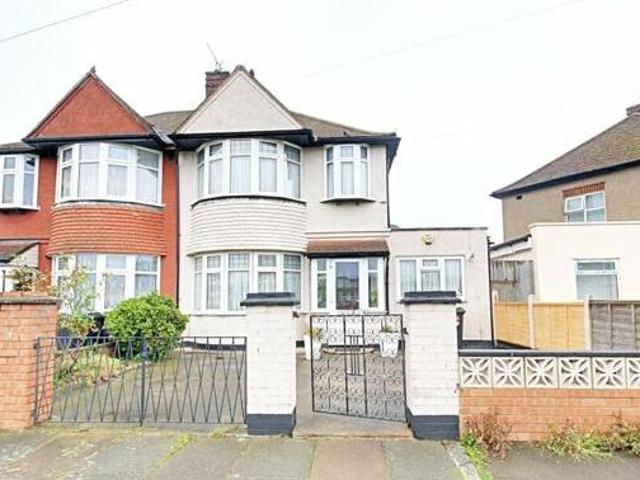 3 Bedroom Semi detached House For Sale In London