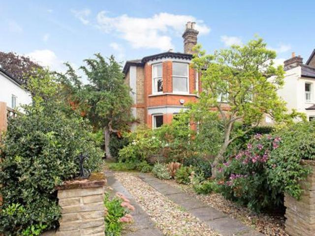 3 Bedroom Semi detached House For Sale In London