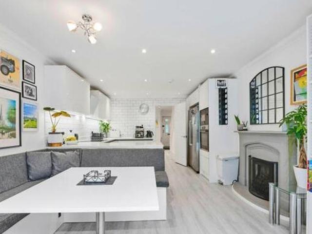 3 Bedroom Semi detached House For Sale In London