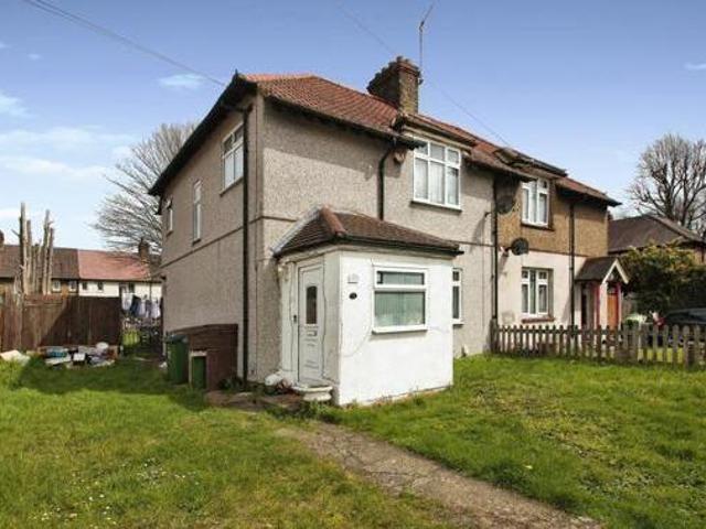 3 Bedroom Semi detached House For Sale In London