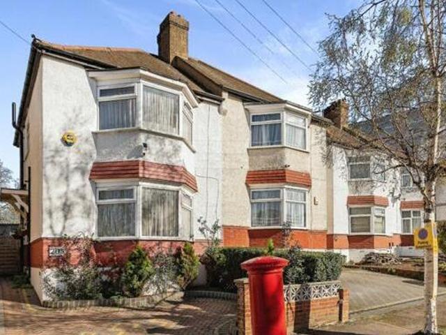 3 Bedroom Semi detached House For Sale In London