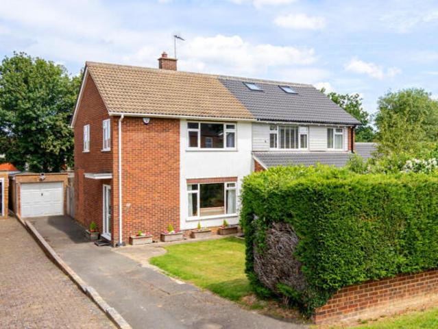 3 bedroom semi detached house for sale in London Road, Loughton, Milton Keynes, MK5