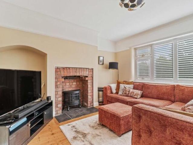 3 bedroom semi detached house for sale in London Road, Stretton, WA4