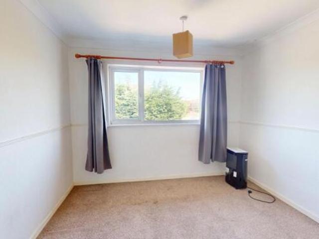 3 bedroom semi detached house for sale in Long Close, Bessacarr, Doncaster, DN4