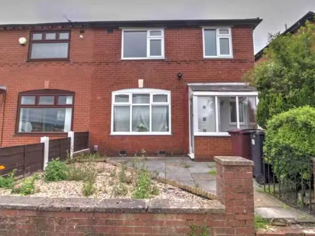3 bedroom semi detached house for sale in Longfield Road, Bolt.