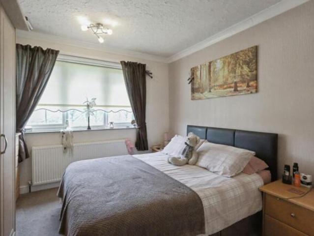 3 bedroom semi detached house for sale in Lonsdale Avenue, Doncaster, DN2