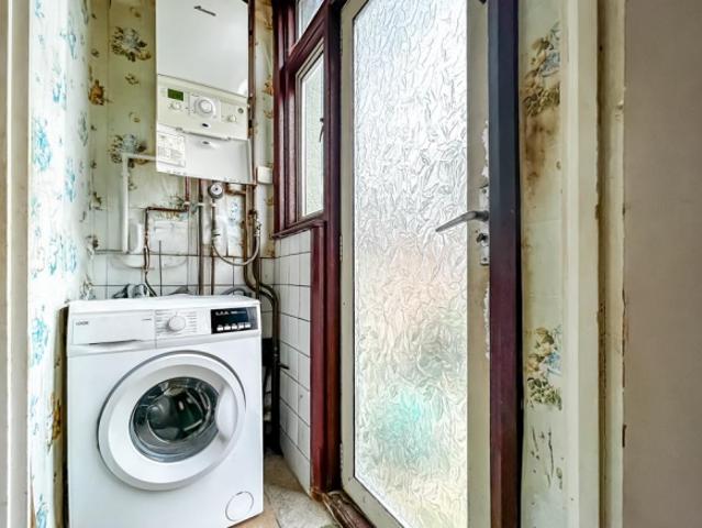 3 bedroom semi detached house for sale in Lonsdale Road, Southend on Sea, SS2
