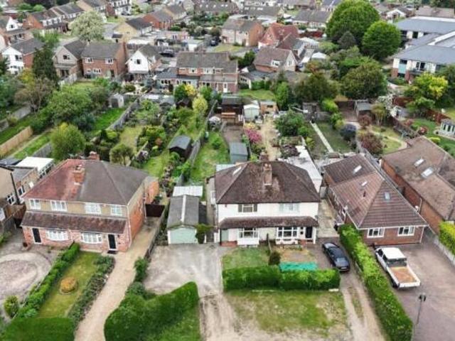 3 bedroom semi detached house for sale in Loddon Bridge Road, Woodley, RG5