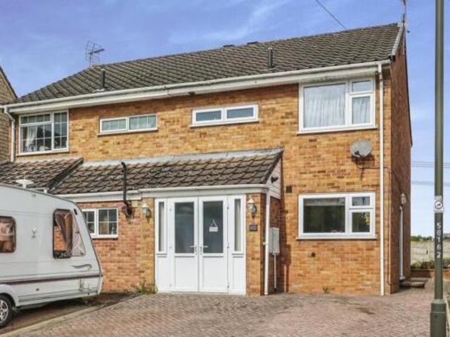3 Bedroom Semi detached House For Sale In Loscoe