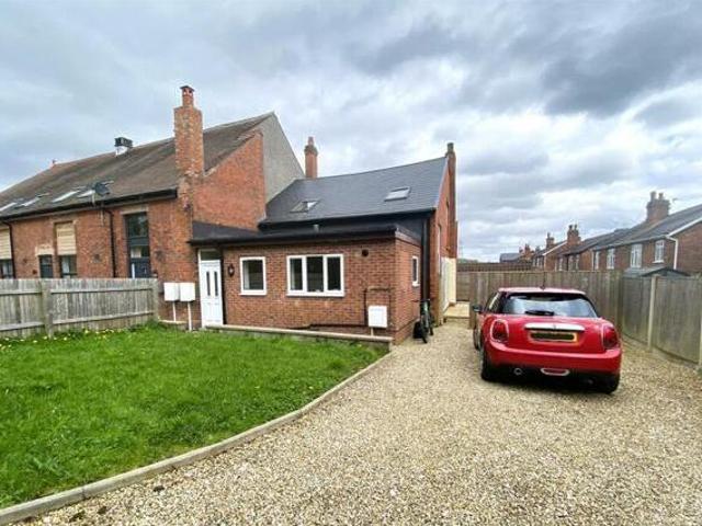 3 Bedroom Semi detached House For Sale In Loscoe