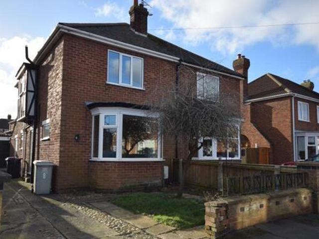 3 Bedroom Semi detached House For Sale In Louth