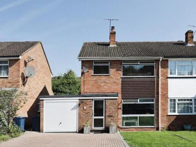 3 Bedroom Semi detached House For Sale In Loudwater