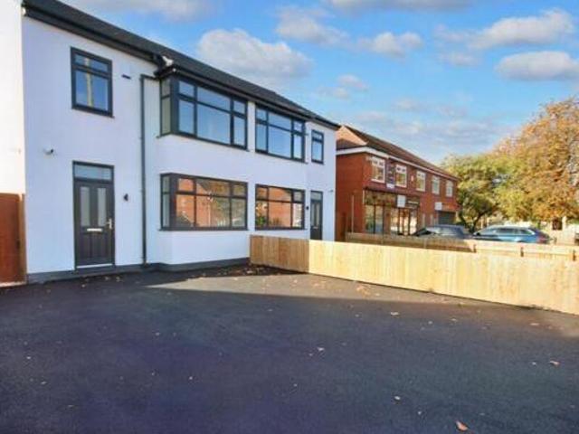 3 Bedroom Semi detached House For Sale In Lowton