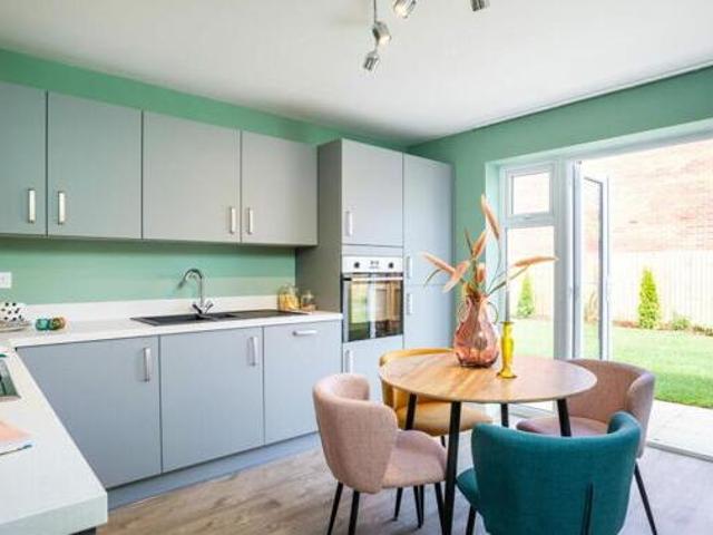 3 Bedroom Semi detached House For Sale In Lower Broadheath, Worcester