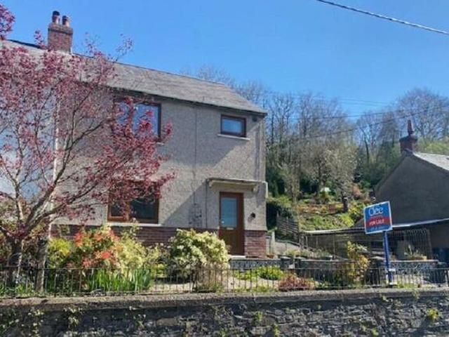3 Bedroom Semi detached House For Sale In Lower Cwmtwrch