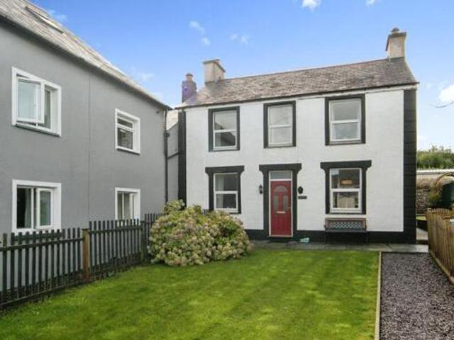 3 Bedroom Semi detached House For Sale In Llanllyfni
