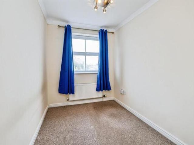 3 bedroom semi detached house for sale in Lupin Road, LINCOLN, LN2