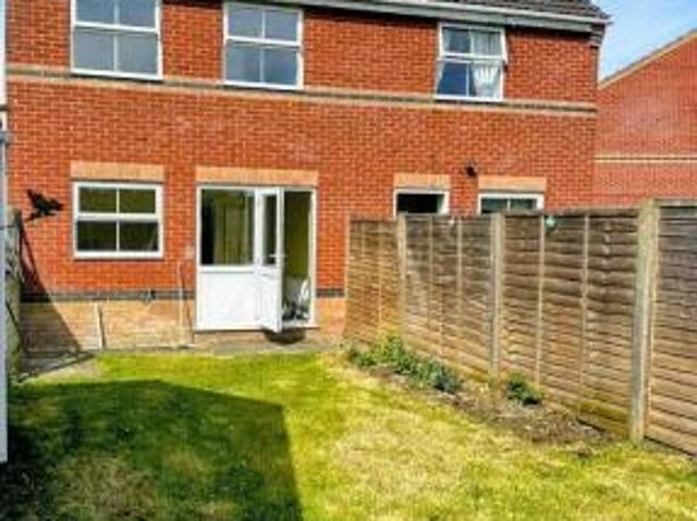 3 bedroom semi detached house for sale in Lupin Road, Lincoln, Lincolnshire, LN2