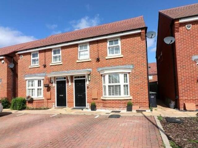 3 Bedroom Semi detached House For Sale In Luton, Bedfordshire