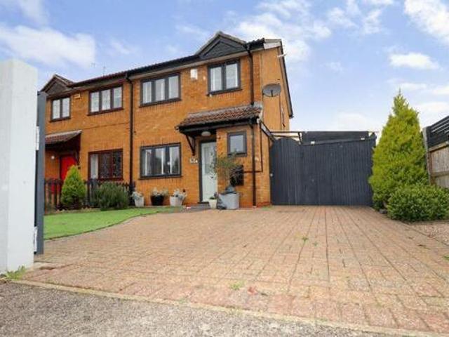 3 Bedroom Semi detached House For Sale In Luton, Bedfordshire