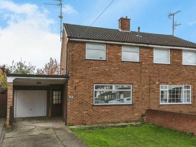 3 Bedroom Semi detached House For Sale In Luton, Bedfordshire