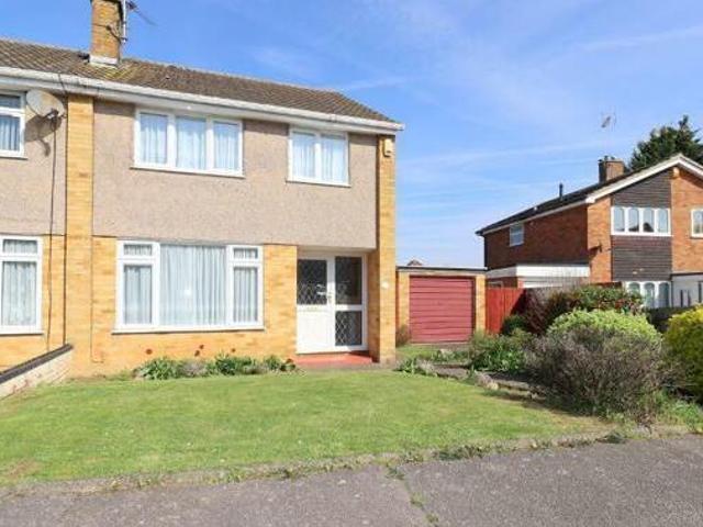3 Bedroom Semi detached House For Sale In Luton, Bedfordshire