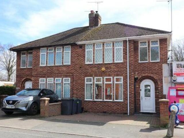3 Bedroom Semi detached House For Sale In Luton, Bedfordshire