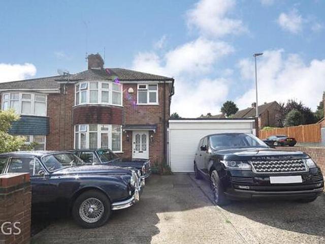 3 Bedroom Semi detached House For Sale In Luton, Bedfordshire