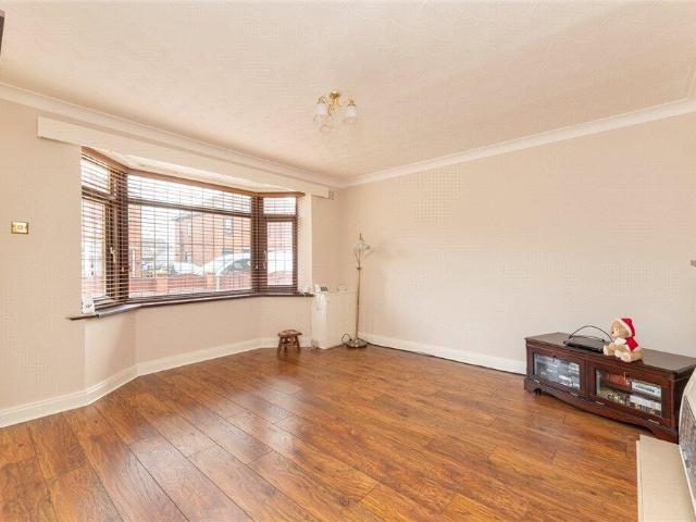 3 bedroom semi detached house for sale in Lynton Avenue, Thorpe, Wakefield, West Yorkshire, WF3