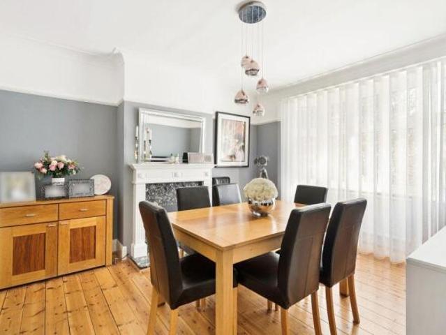3 bedroom semi detached house for sale in Lyncroft Avenue, Pinner, HA5