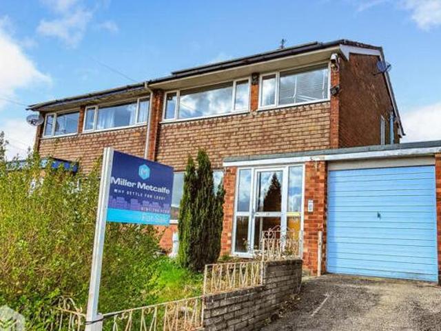 3 Bedroom Semi detached House For Sale In Manchester, Greater Manchester