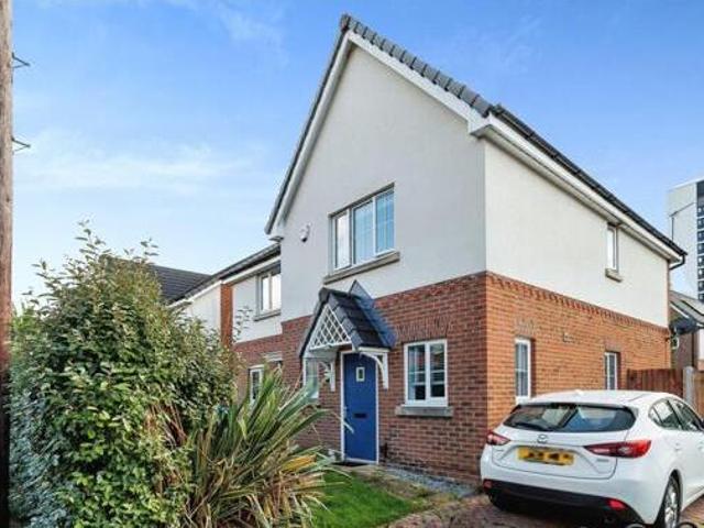 3 Bedroom Semi detached House For Sale In Manchester, Greater Manchester
