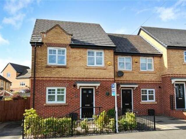 3 Bedroom Semi detached House For Sale In Manchester, Greater Manchester