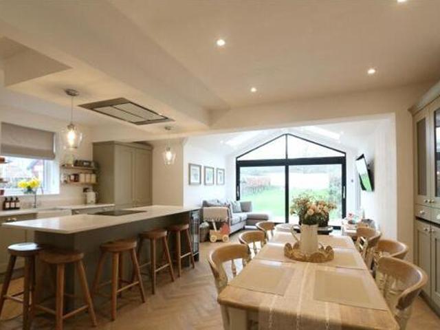 3 Bedroom Semi detached House For Sale In Manchester, Greater Manchester