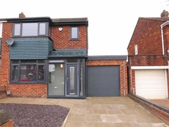 3 Bedroom Semi detached House For Sale In Manchester, Greater Manchester