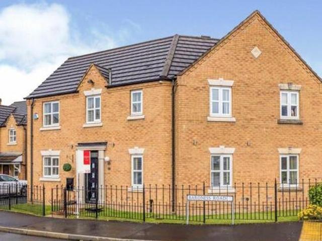 3 Bedroom Semi detached House For Sale In Manchester, Lancashire