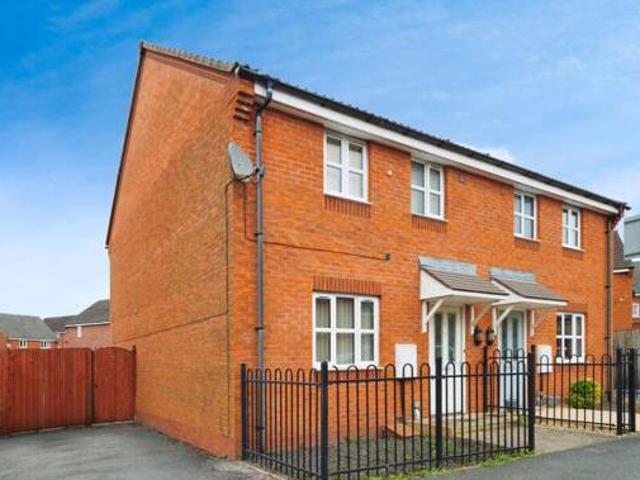 3 Bedroom Semi detached House For Sale In Manchester, Lancashire
