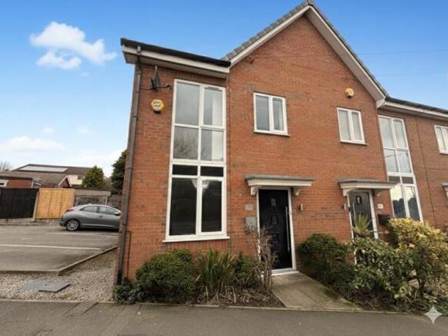 3 bedroom semi detached house for sale in Manchester Road, Blackrod, Bolton, Greater Manchester, BL6