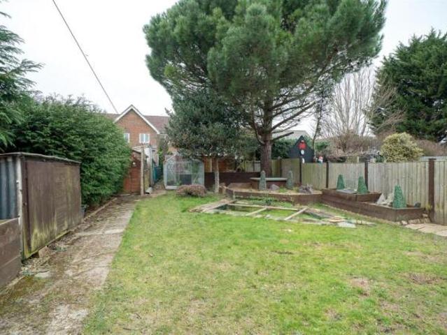 3 bedroom semi detached house for sale in Manor Road, London Colney, St. Albans, AL2