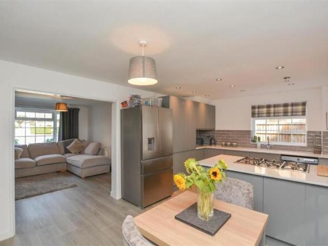 3 bedroom semi detached house for sale in Magnolia Way, Pilgrims Hatch, Brentwood, CM15