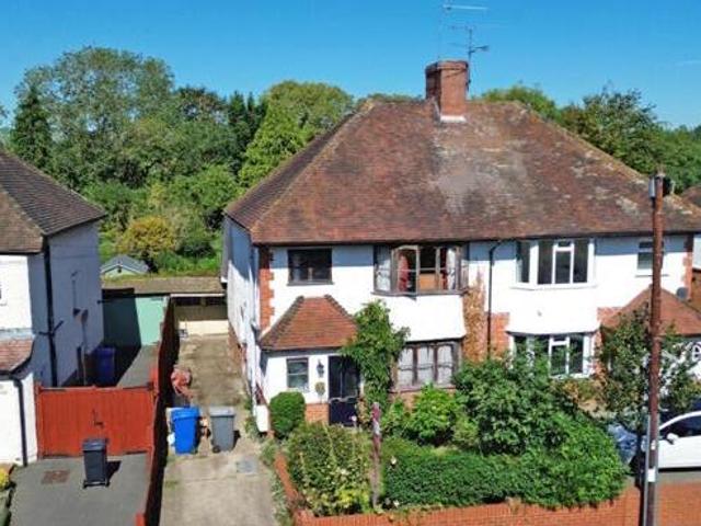 3 Bedroom Semi detached House For Sale In Maidenhead, Berkshire